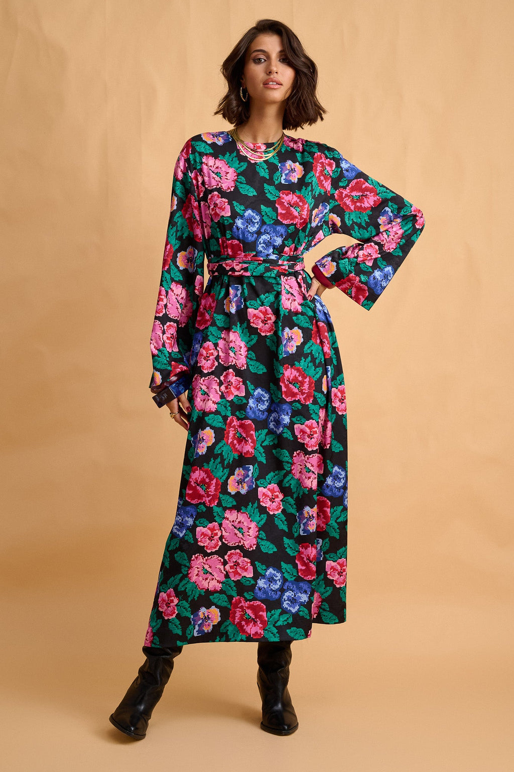 Jolene Dress (Black) – Karavan Clothing